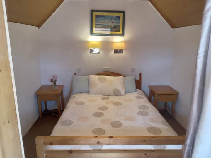 Romantic Bedroom Cabins With Restaurant & Bar. - County Mayo