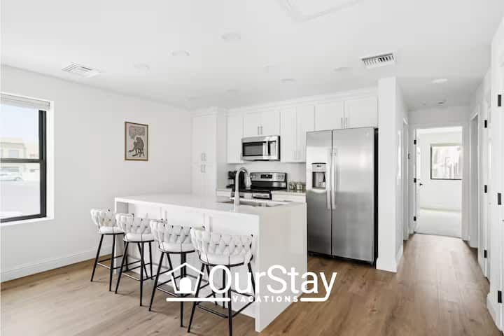*New* Designer Suite - Villas On The Avenue - Fountain Hills, AZ