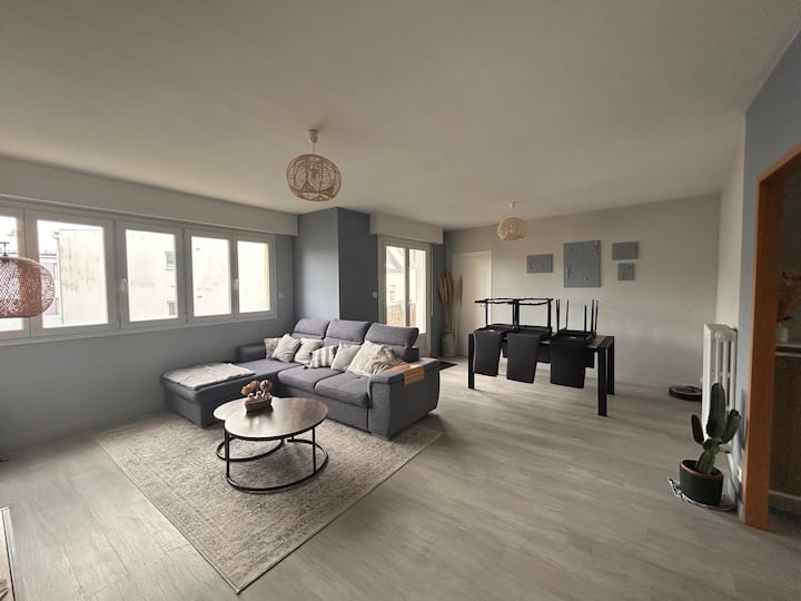 Appartement Lumineux Avec Balcon Et Parking - Ploemeur