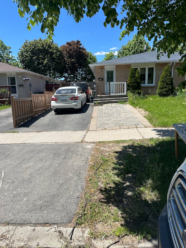 Bright 3 Bed Main Floor In Scarborough - Markham, Canada