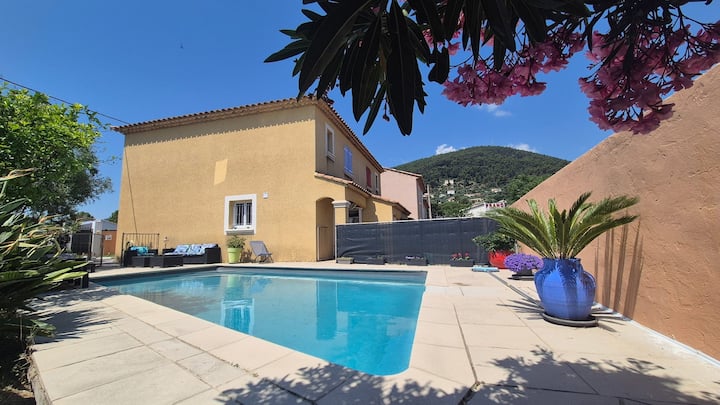 Maison Avec Piscine - La Crau