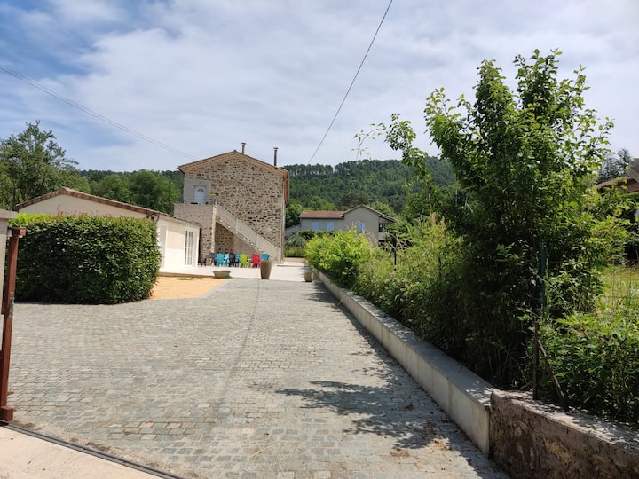 Gîte Marronnier Piscine Partagée - Berrias-et-Casteljau