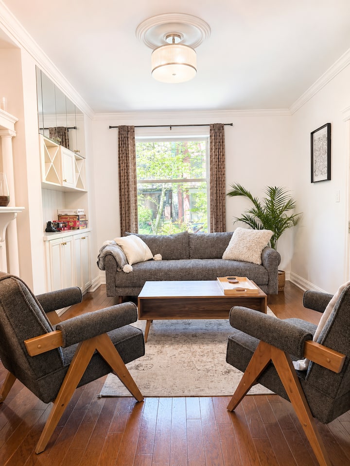 Cosy 2 Bedroom House - Riverdale With Free Parking - Toronto
