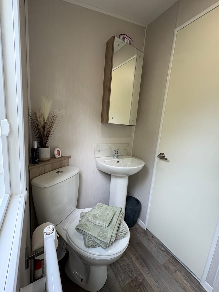 Streamside Caravan - Partial Lake Windermere View - Ambleside