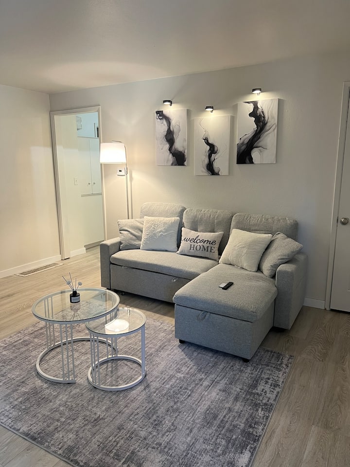 2 Min To American Lake | Spacious 3br | Sleeps 8+ - Steilacoom, WA