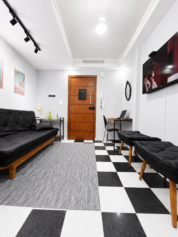 Apartamento Em Copacabana - Vista Mar. - Brazil
