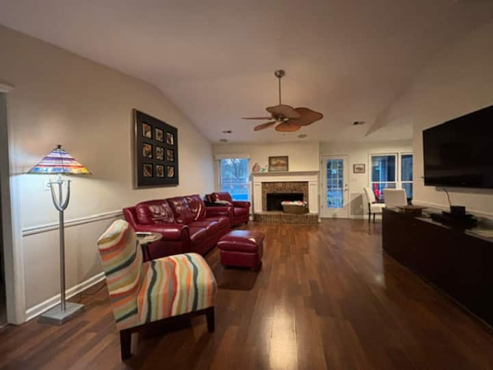 Private Pool Retreat | Grill | Sleeps 8 - Peachtree City, GA
