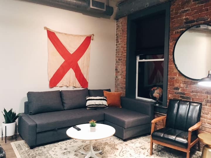 Walkable Downtown Loft In The Heart Of Nashville - Nashville, TN