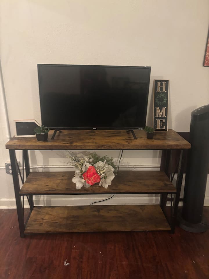 My Home Away From Home-great Location - Hamtramck, MI