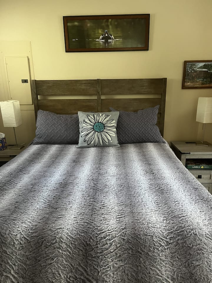 River Road Refuge - Eugene, OR