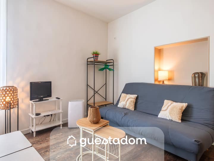 Le Rousseau - Petfriendly - Wifi - Tv - Laval, France