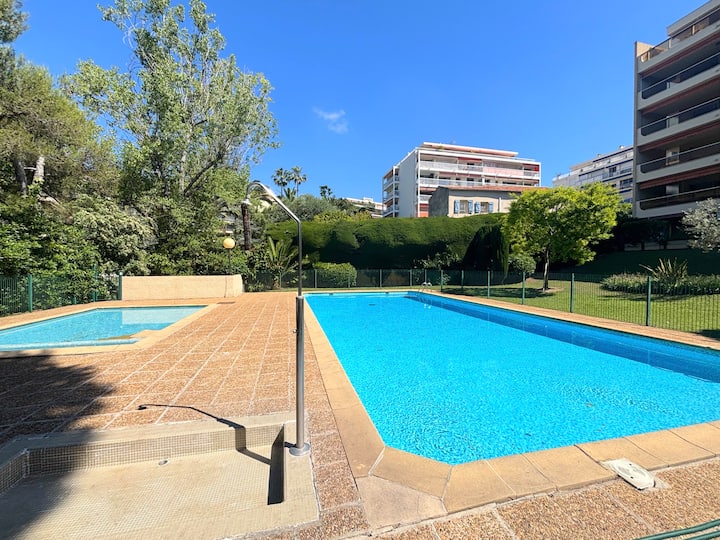 Appart Avec Balcon Et Piscine Près De La Mer - Nice