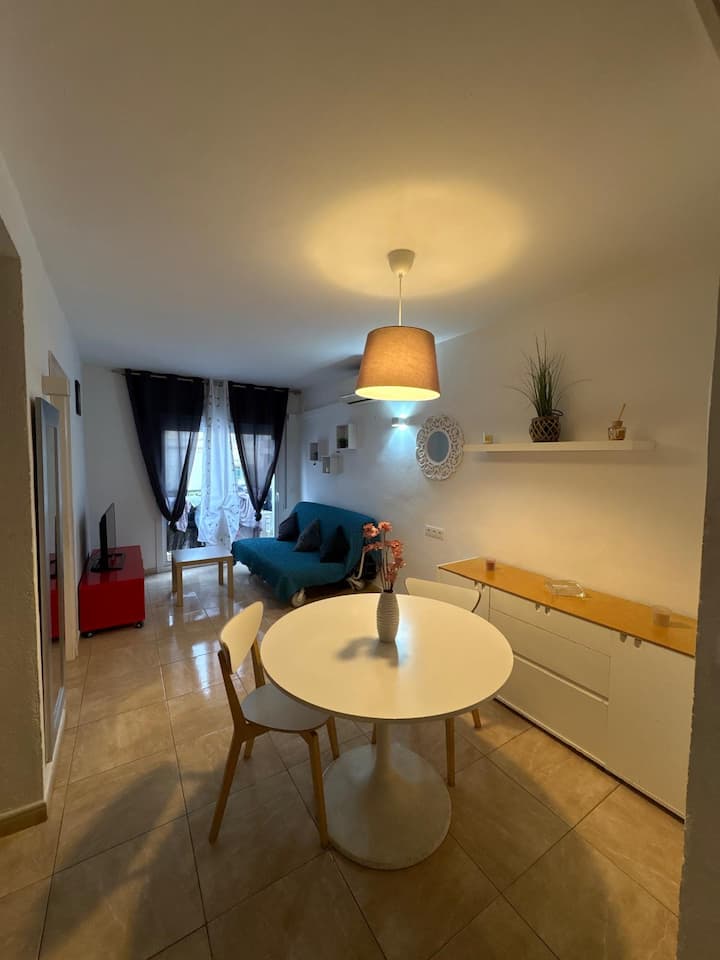 Precioso Apartamento Reformado - Palau-saverdera