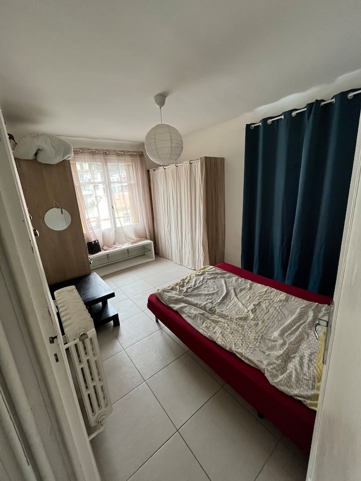 Bonjour, Je Loue Ma Chambre Idéalement Située - Nice