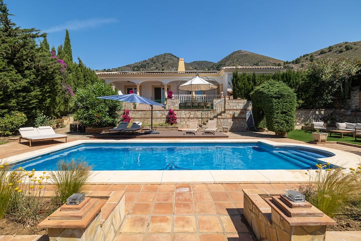 Private Luxury Villa With Seperate Guest House. - Benalmádena