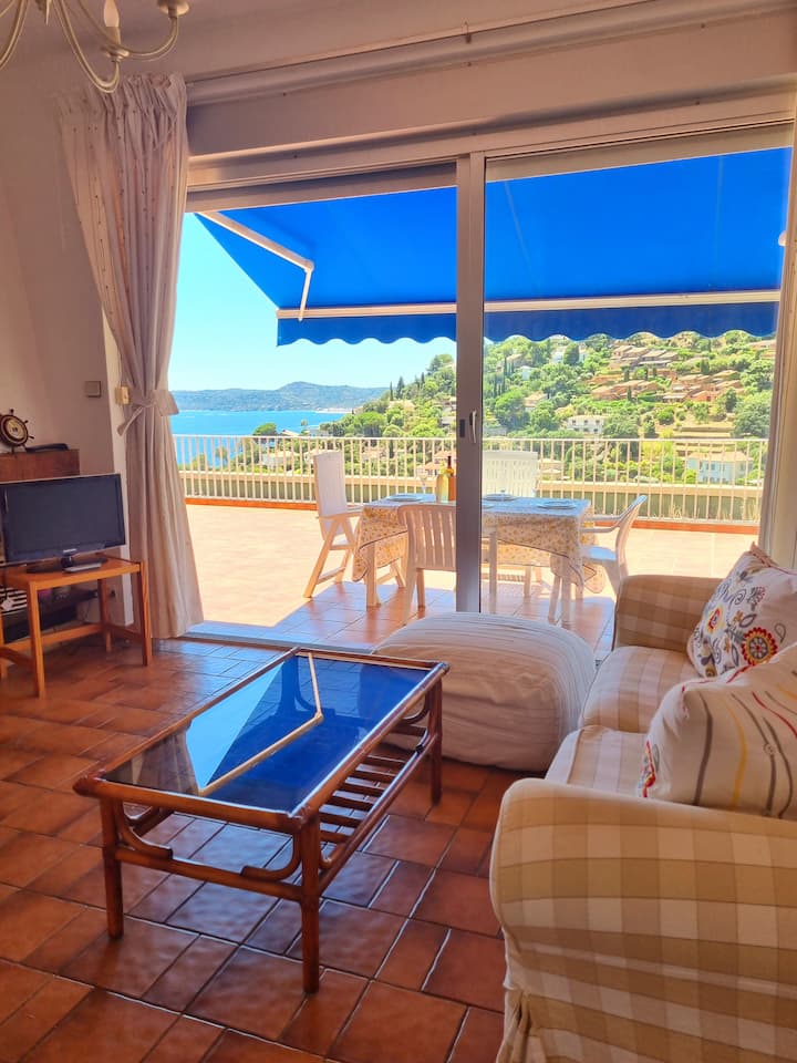 Maisonnette Vue Mer, Plage De La Fossette à Pied - Le Lavandou