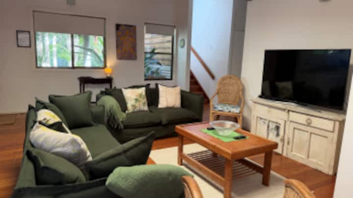 Amaroo- Come And Relax - South Golden Beach