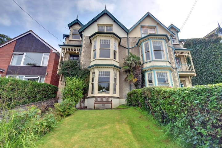 Beautiful Traditional Victorian House By The Sea - North Devon District