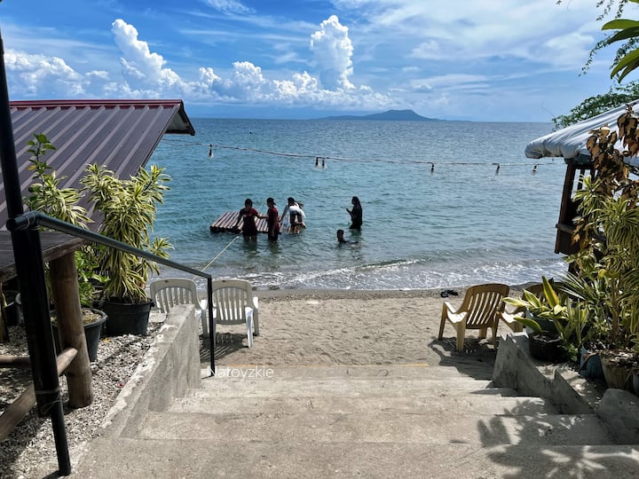 Beachfront Bungalow Resort Batangas - Lobo