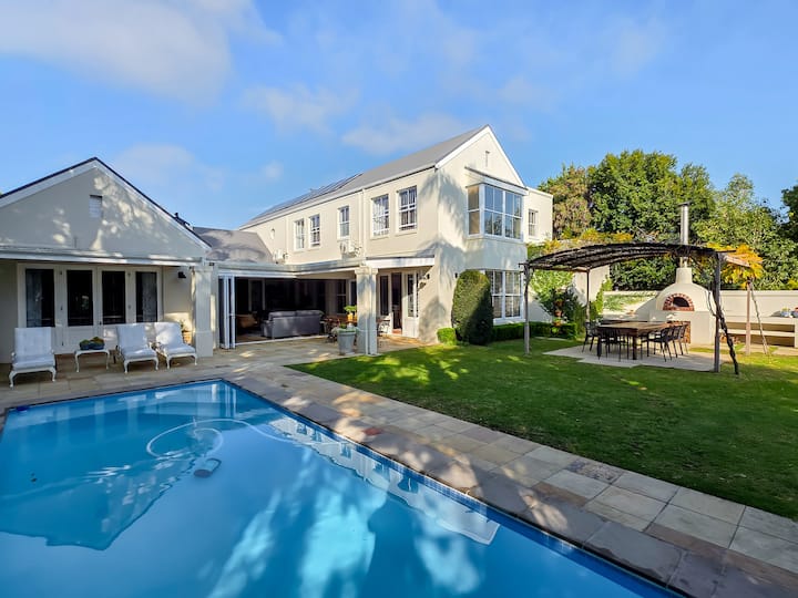 Modern Luxury Retreat - Space For The Whole Family - Stellenbosch