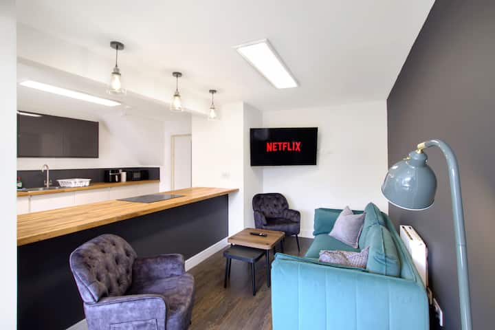 4br Spacious Home | Garden & Parking | Long Term - Hemel Hempstead