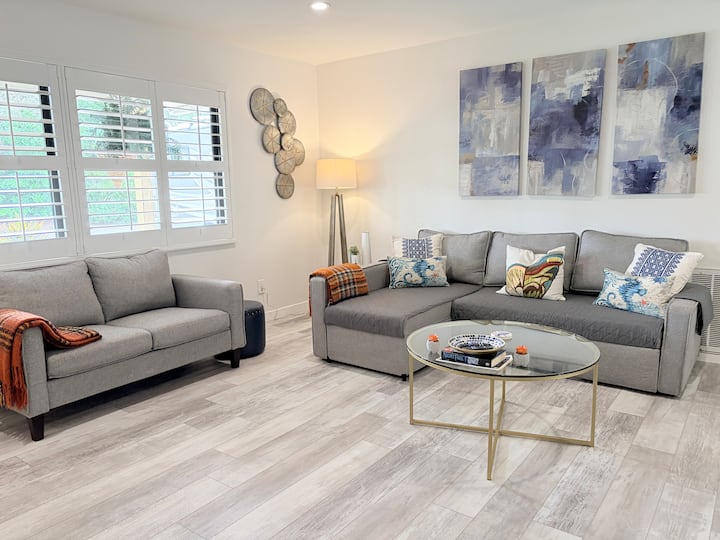 Luxe Beachside Home With Pool - Melbourne, FL