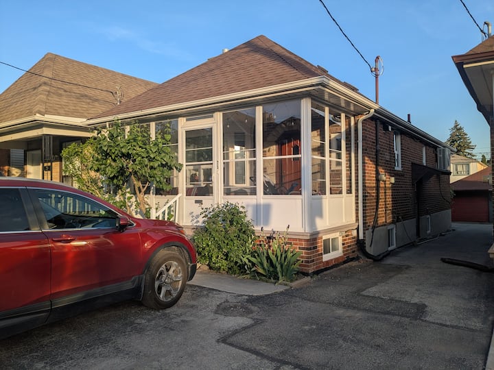 Renovated 3br Home | Great Transit | Parking + Bbq - Toronto