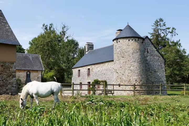 Manoir Du Xvie Siècle Au Cœur Du Cotentin - Cotentin