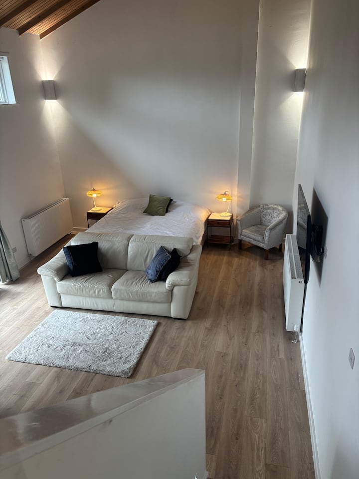Artist’s Studio With Private Sauna And Hot Tub - Dumfries