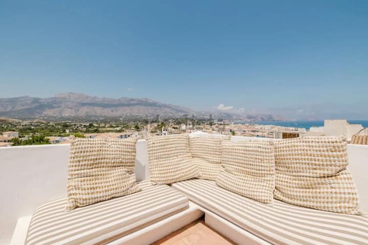 Private Terrace With Sea Views In Altea Old Town - 베니도름