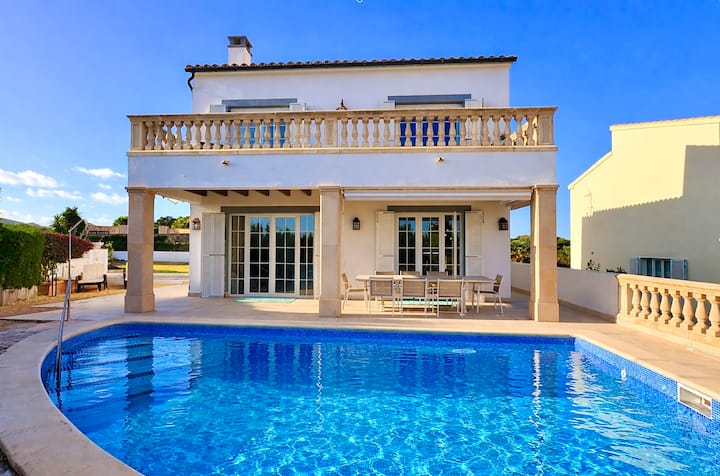 Strandnahes Ferienhaus In Der Cala Mendia Mit Pool - Sa Coma