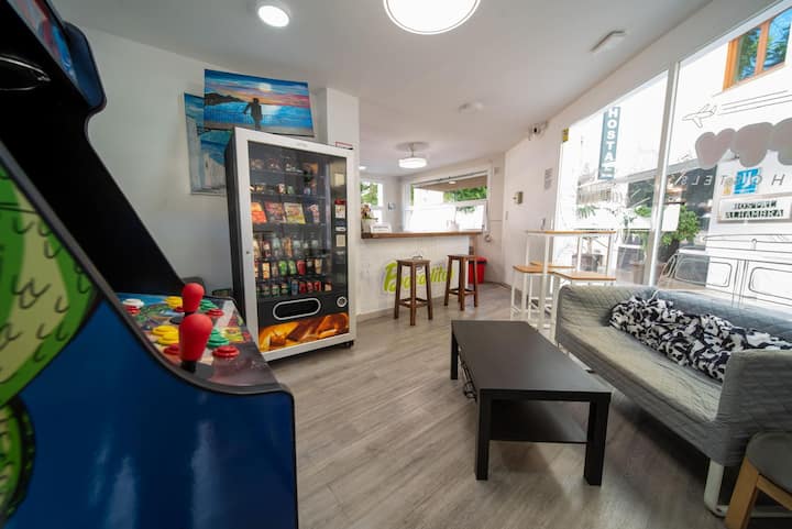 Be Happy Hostels Albergue En El Centro De Nerja H2 - Frigiliana
