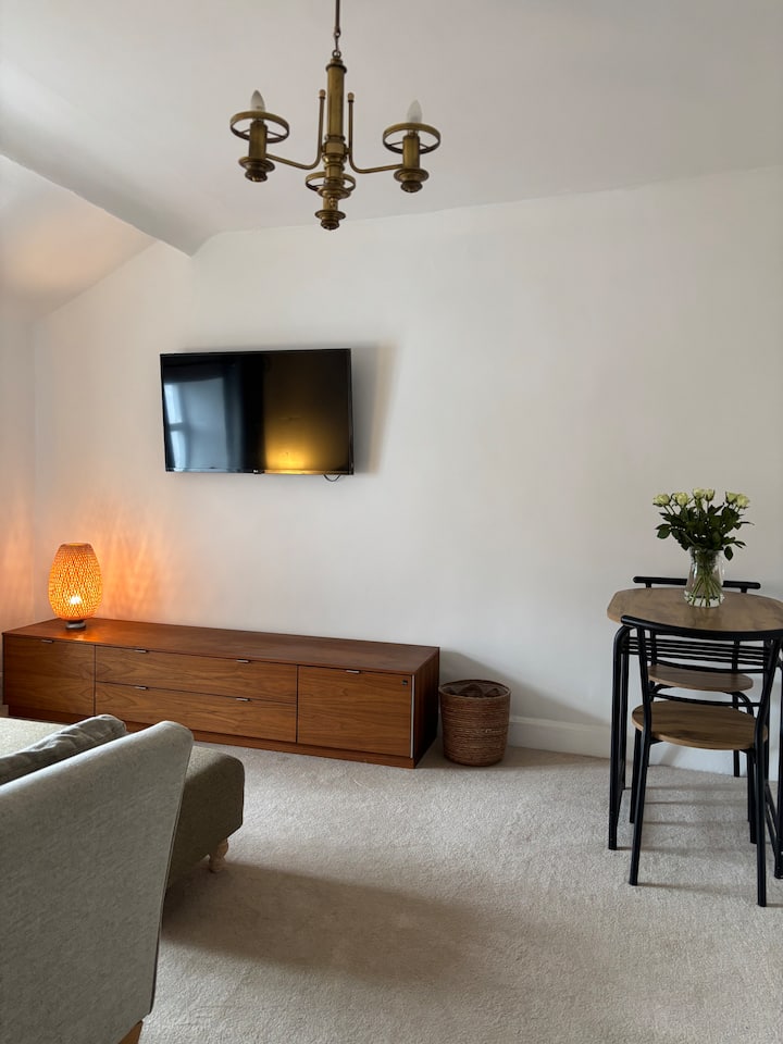 Cosy Riverside Cottage In The Dales - Castle View - Richmond Castle