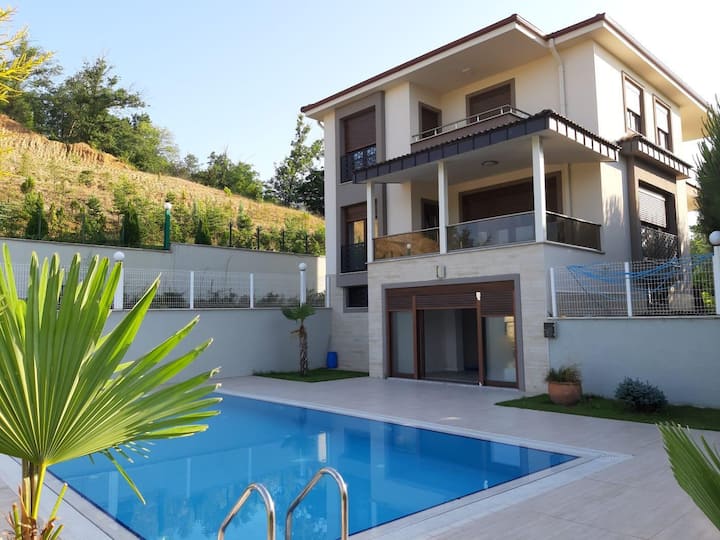 Villa Splendide, Vue Montagne, Environnement Santé - Orhangazi