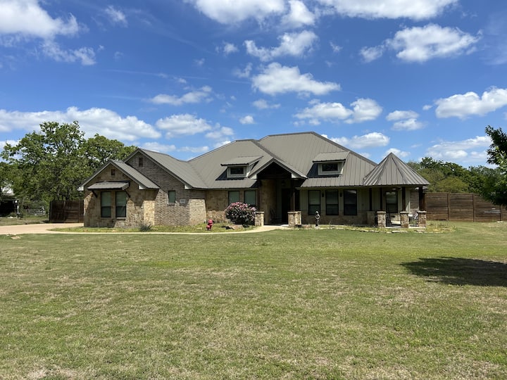 Quail Run Resortoutdoor Pool And Hot Tub - College Station, TX