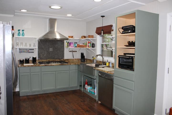 Banks Mill Dog Friendly Home | Near Bruce's Field - Aiken, SC