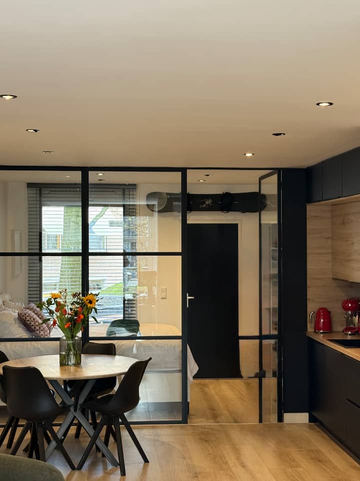 Bright Canal Apartment With Garden - Amsterdam