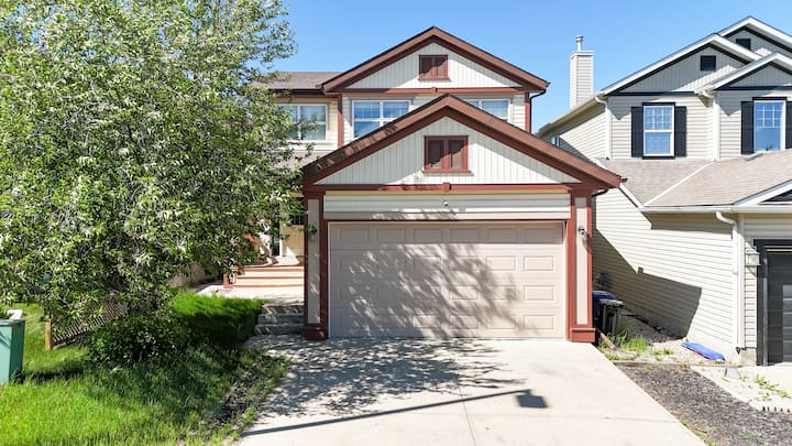 Cozynights & Beautifulmornings In Charming 5brhome - Airdrie