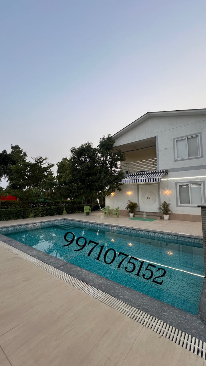 Casa Nova-luxury Farmhouse Retreat Near Delhi Ncr - Noida