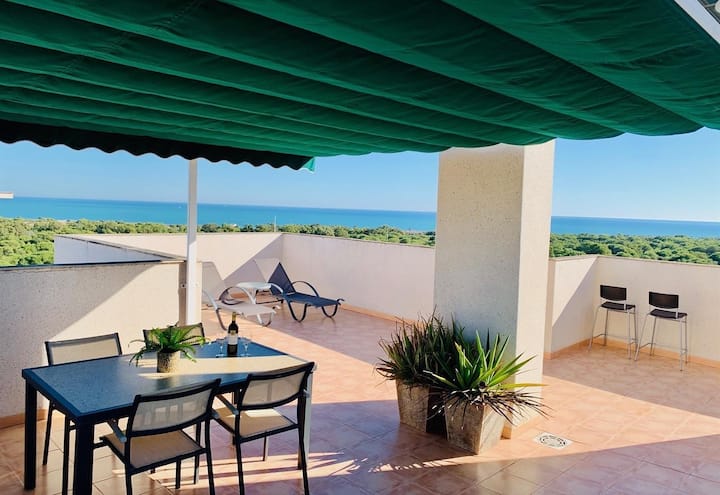 Penthouse With Stunning Views - La Marina