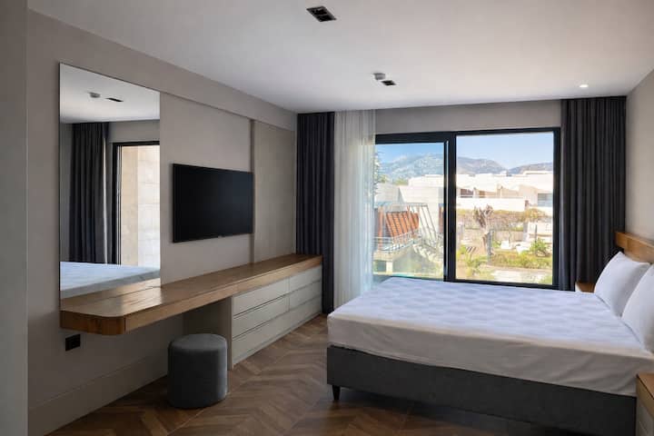 3+1 Deniz Kenarı ÖZel Villa - Bitez