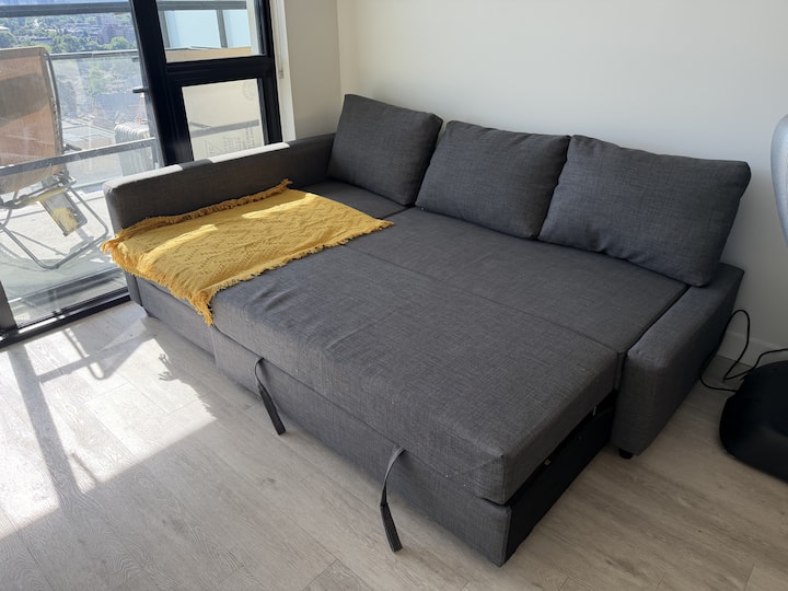 Modern Condo Dt With King Bed (Licensed) - 킬로나