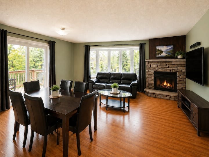Lake Huron Family Home With Play Area - Kincardine