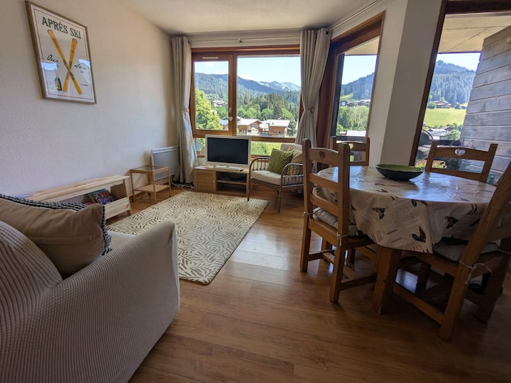 Cozy Apartment With Mountain View - Les Gets