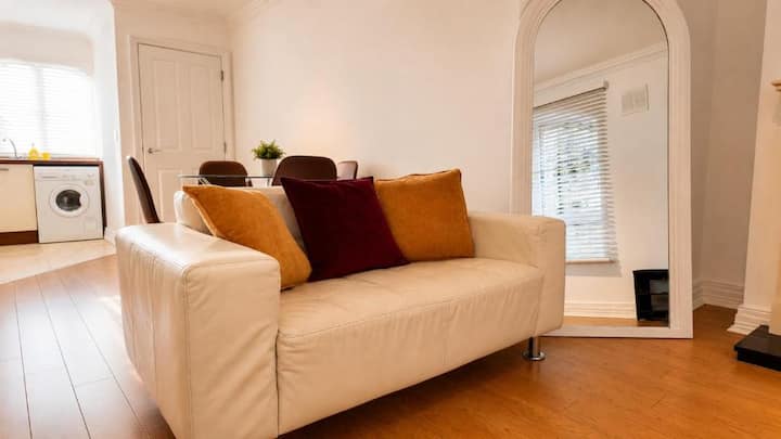 Modern 2br Apt | Near K Club & Naas Racecourse - Naas