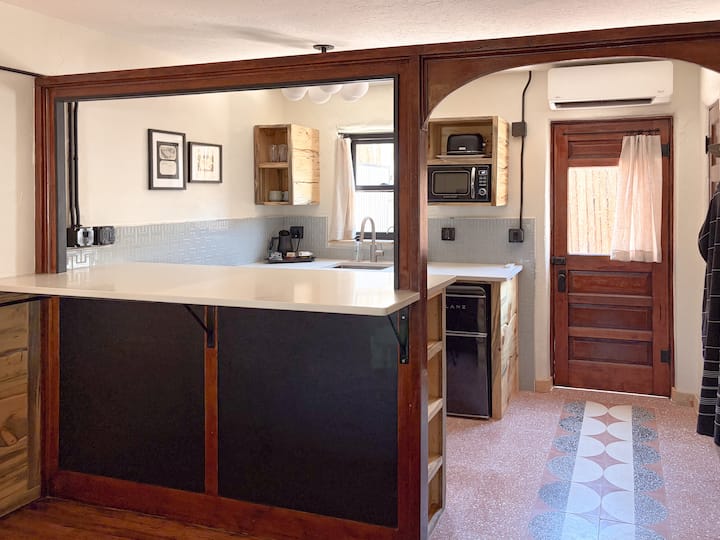 Cactus Room: Healing Waters, Hoosier Heritage - Truth or Consequences, NM