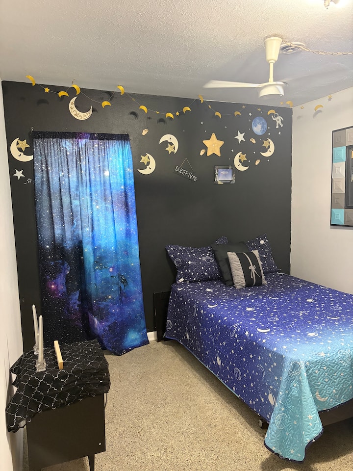 Lioness Adventures And Vacation Rentals - Titusville, FL