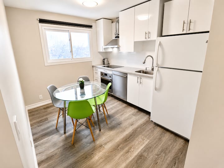 Great Thornhill Top Floor Pad - Vaughan