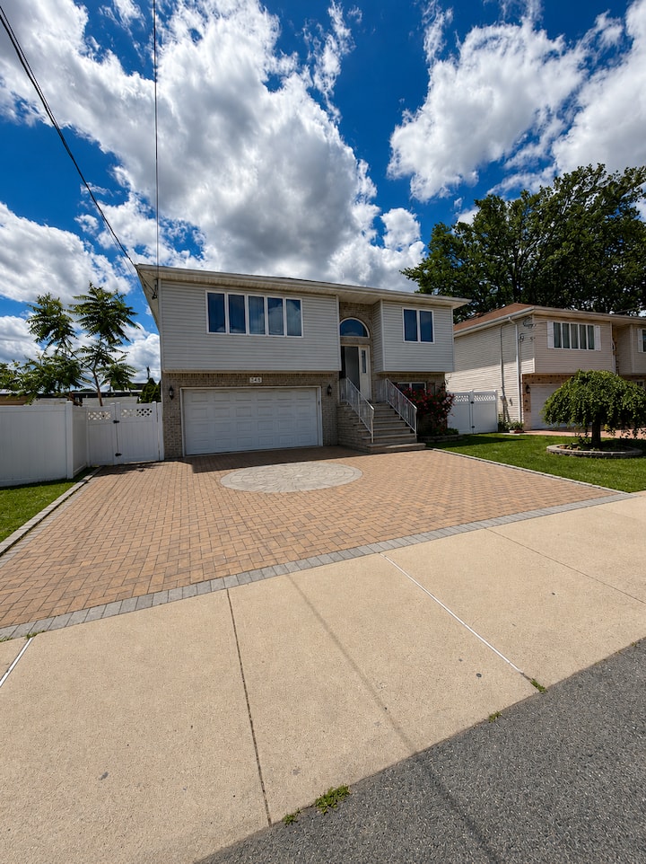 (Fifa) Family Home! Great For Groups! 3 Bed 2 Bath - Paterson, NJ