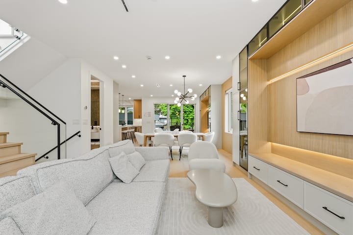 Modern 5br 5ba Near Ubc, Qe Park & Vandusen - Vancouver